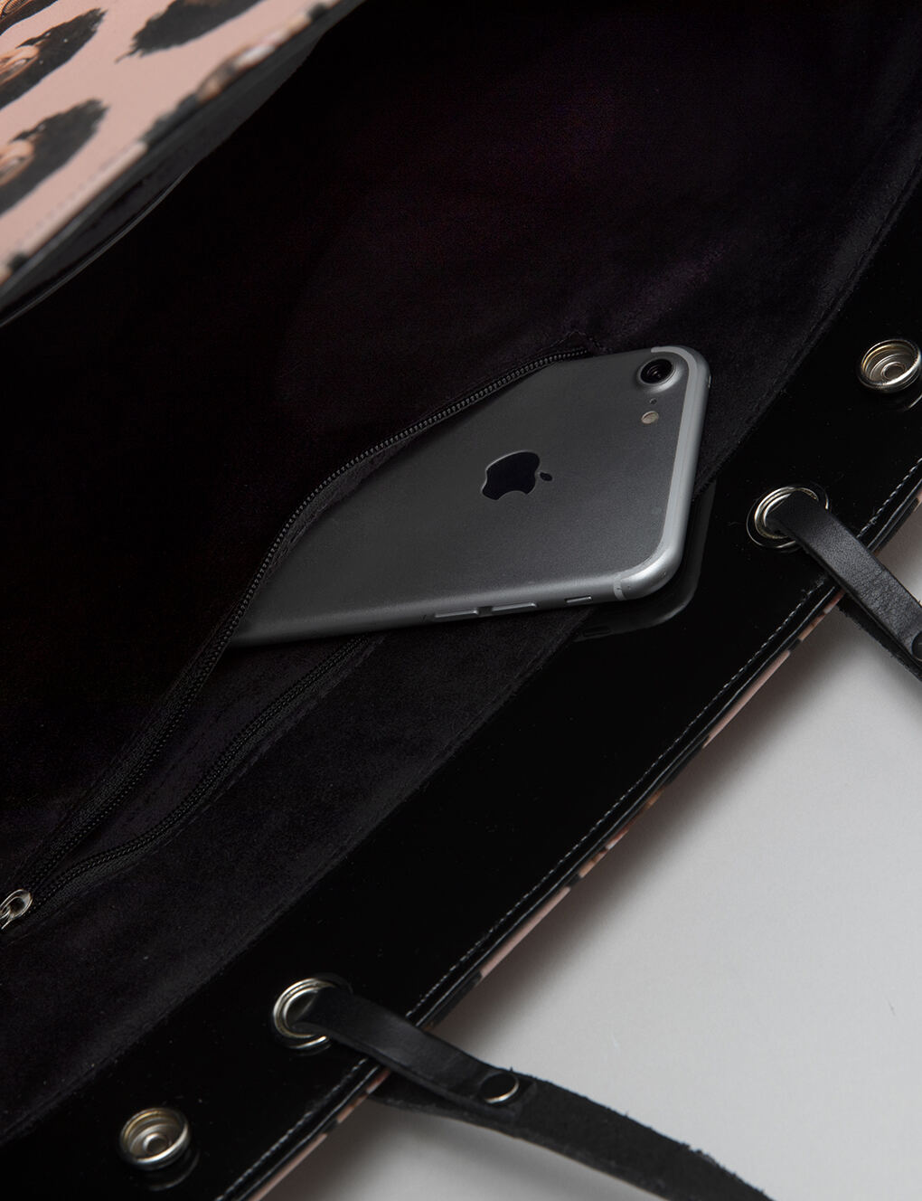 Face Handbag. Handbag With Face.