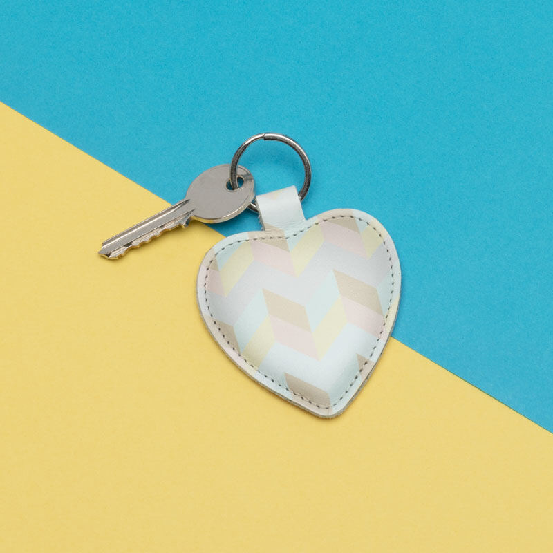 Llavero Corazón Personalizado | Llavero Romántico de Cuero