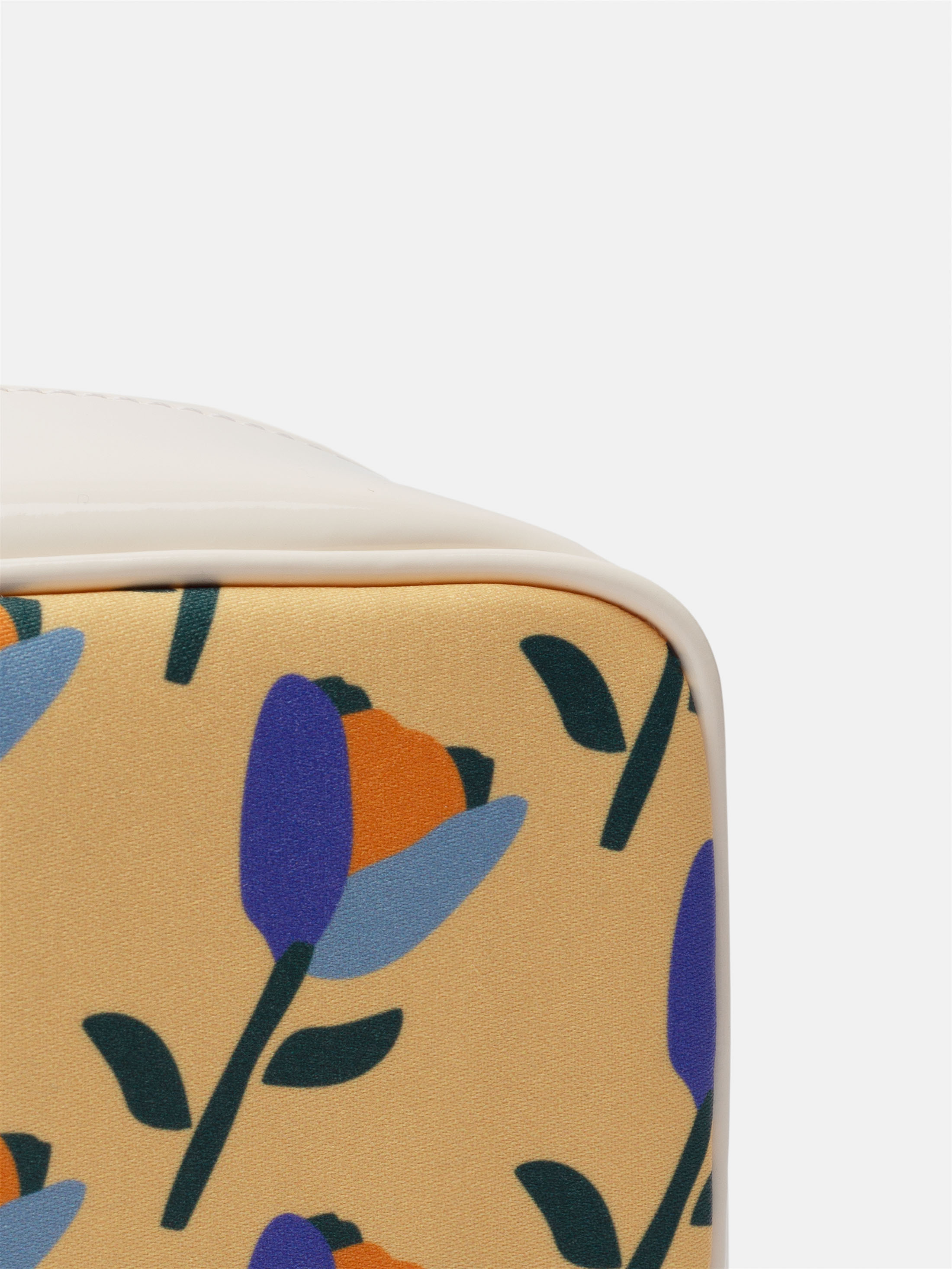 Beautiful Custom Wash Bags | Design Your Own with Contrado IE