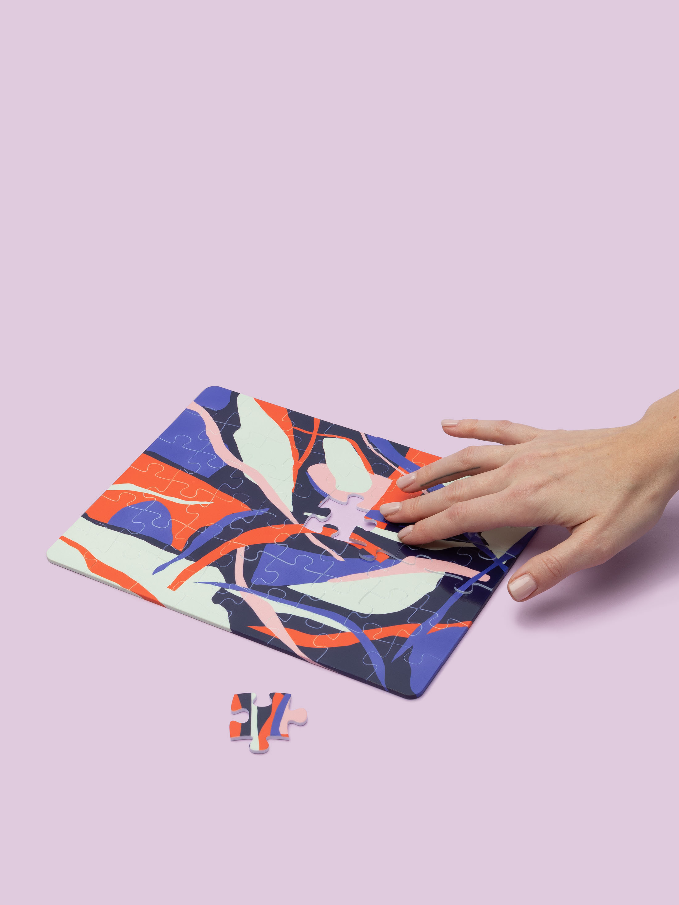 Custom Jigsaw Printing: Bespoke Shatterproof Plastic Puzzles