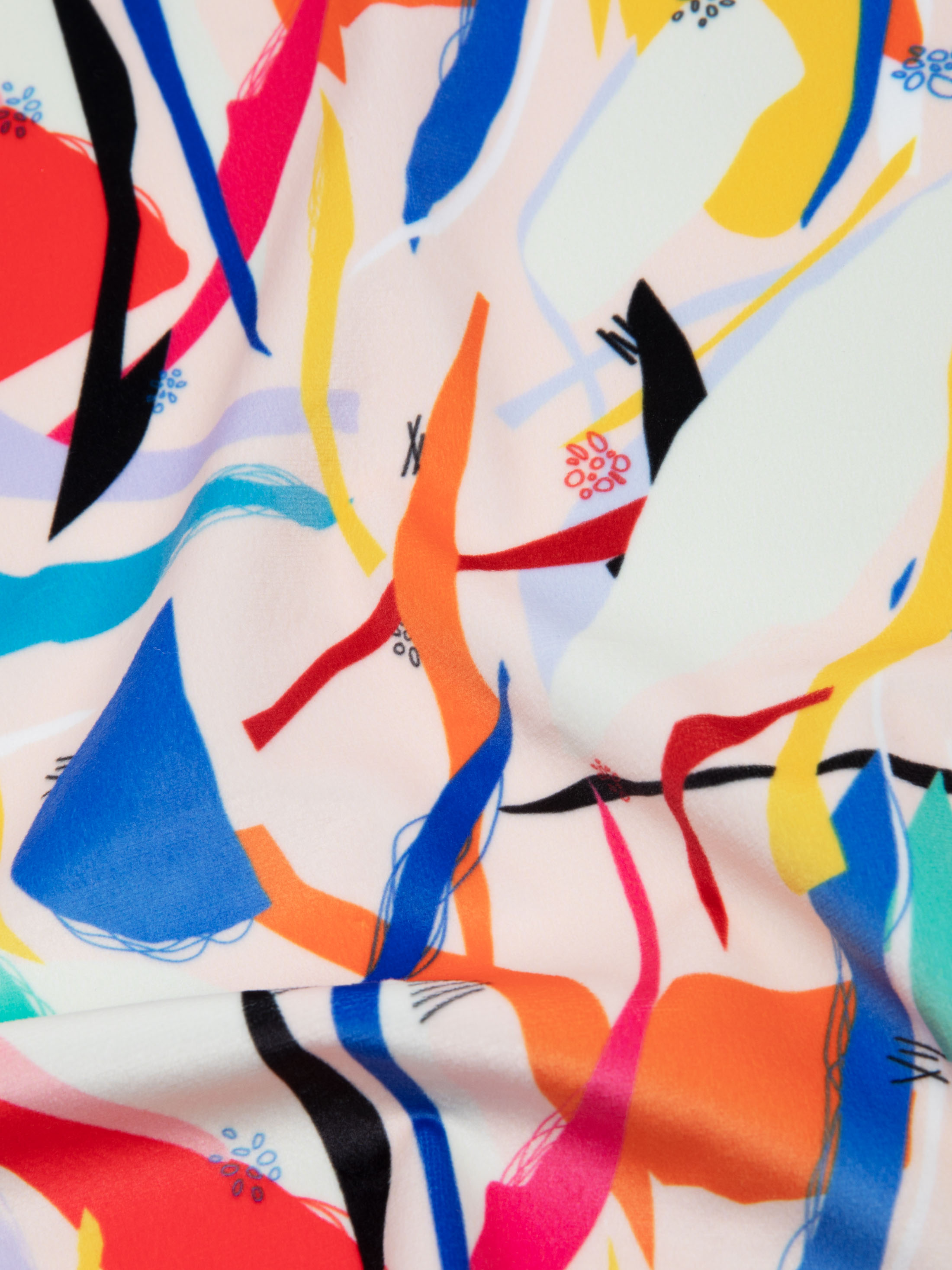 Tryck ditt eget mönster på sammetstyg. Skapa ett sammetstyg.