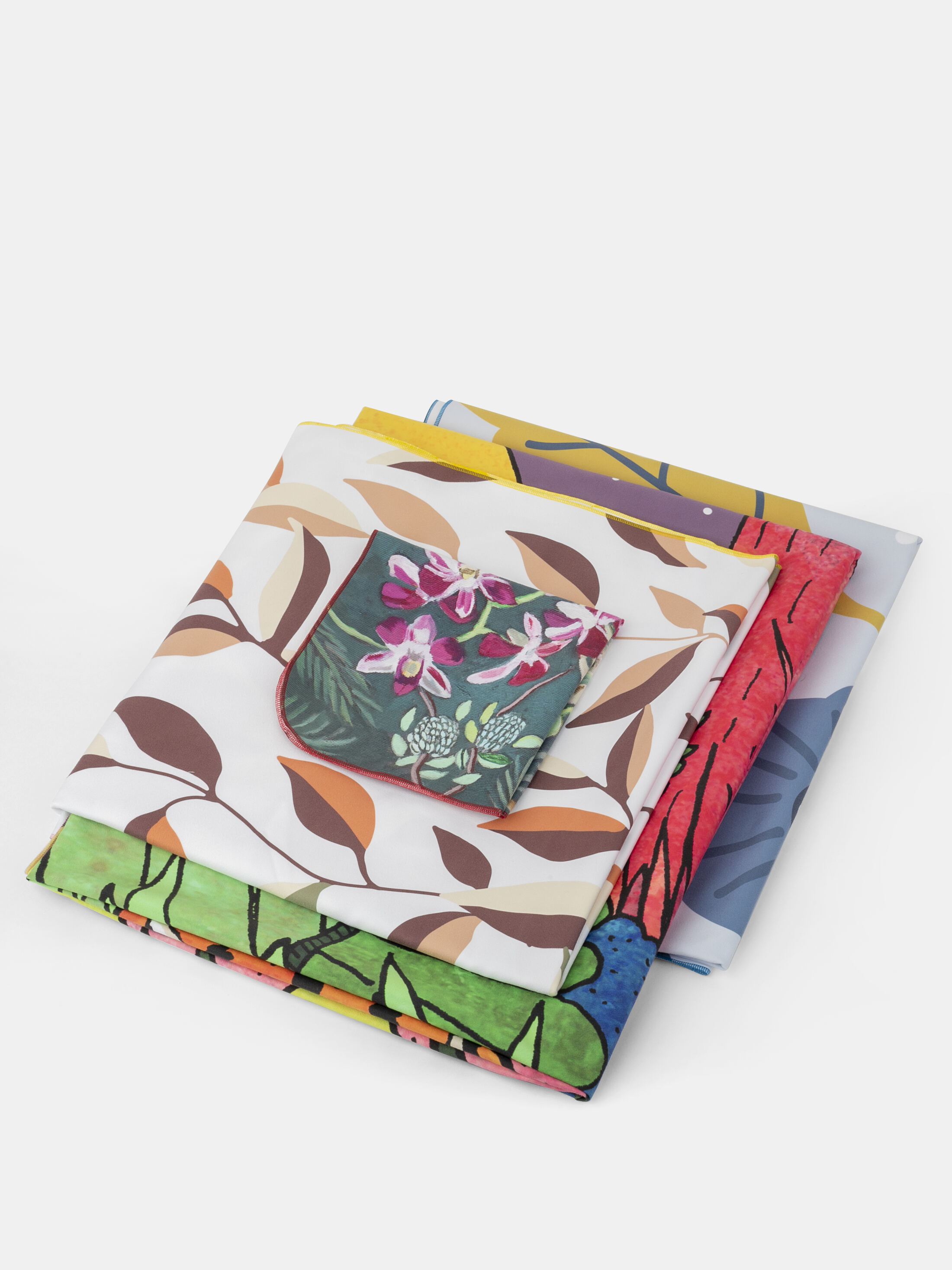 Custom Towels Printing | Design Your Own Personalized Towels